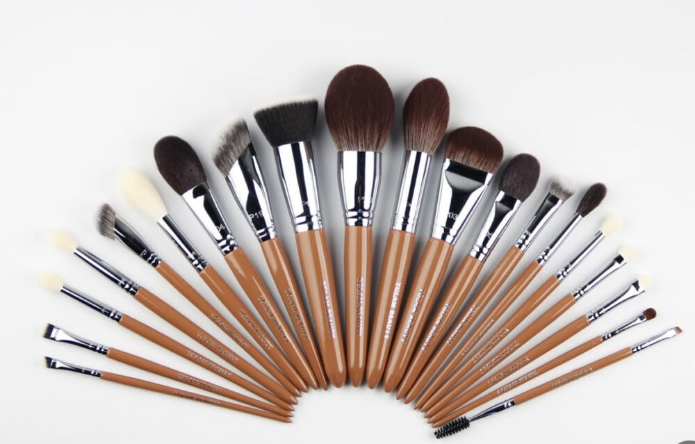 Yglam Brown pro Luxe Brush set 20 in 1 – David Beauty Cosmetics
